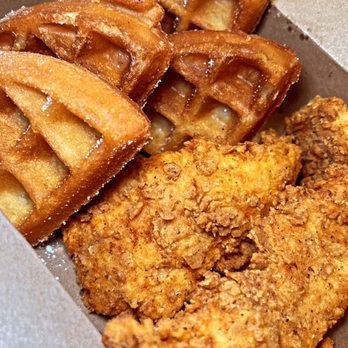 YAS CHICKEN - Updated July 2025 - 101 Photos & 97 Reviews - 272 Thayer ...