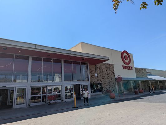 TARGET - Updated November 2025 - 76 Photos & 52 Reviews - 746 NW Loop ...