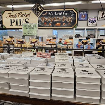 IKEDA’S CALIFORNIA COUNTRY MARKET - Updated January 2026 - 2377 Photos & 1624 Reviews - 13500 ...