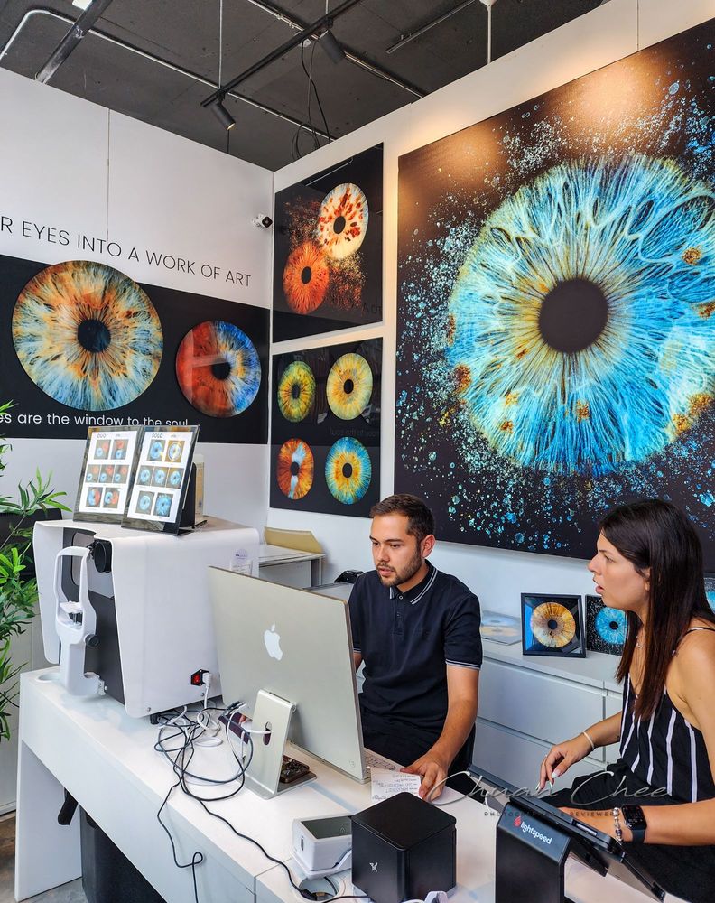 IRIS GALERIE - Updated January 2026 - 13 Photos - 252 Queen Street W ...