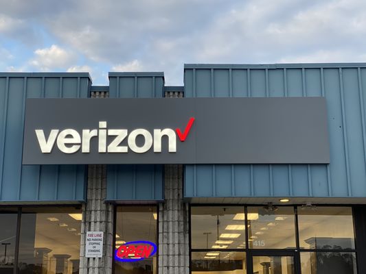 VERIZON - Updated December 2025 - 13 Photos - 415 Route 9 S, Tuckerton ...