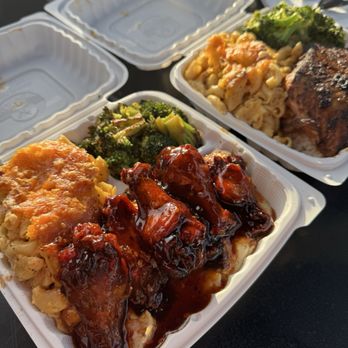 TEV’S KITCHEN - Updated June 2025 - 126 Photos & 163 Reviews - 1905 W ...