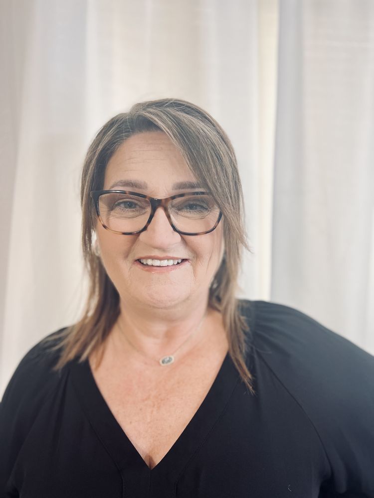 JANE JONES - LISA SPARKS GROUP - Updated October 2025 - Contact Agent ...