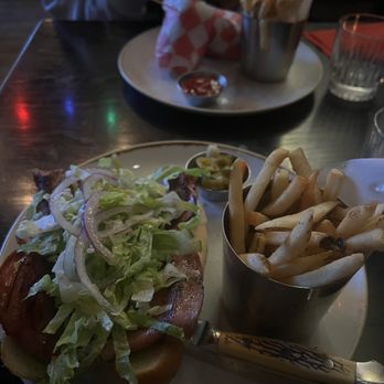 RED RABBIT MINNEAPOLIS - Updated June 2025 - 1372 Photos & 983 Reviews ...