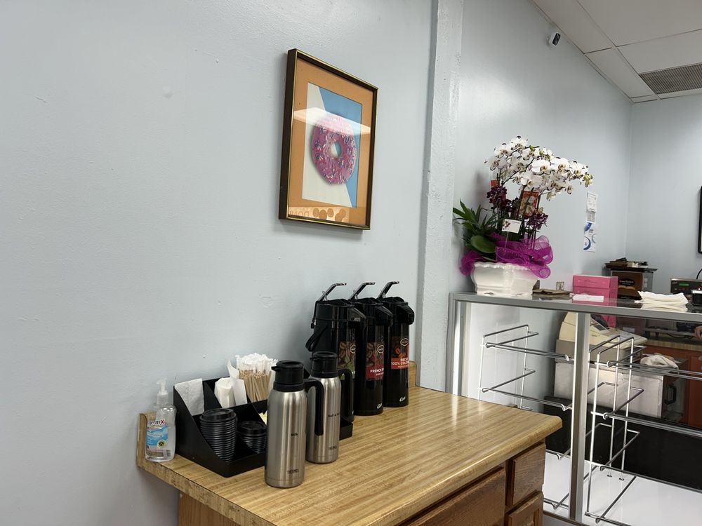 DAINTY DONUTS - Updated December 2025 - 21 Photos & 26 Reviews - 115 ...