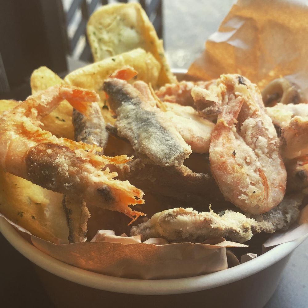 ANGUILLA FOOD TRIP - 11 Photos - Piazza Alonzo di Benedetto 19, Catania ...