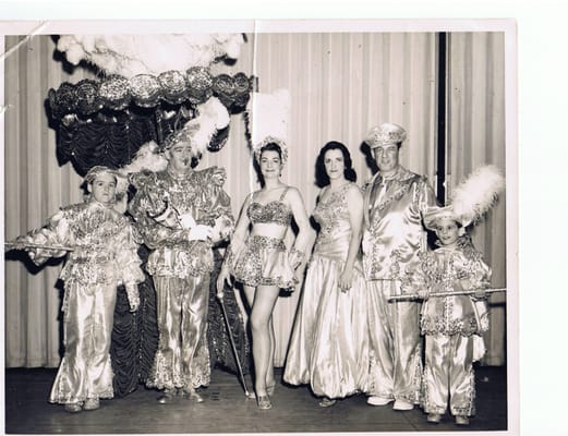 AQUA STRING BAND - Updated August 2025 - 37 Photos - 4624 Richmond St ...