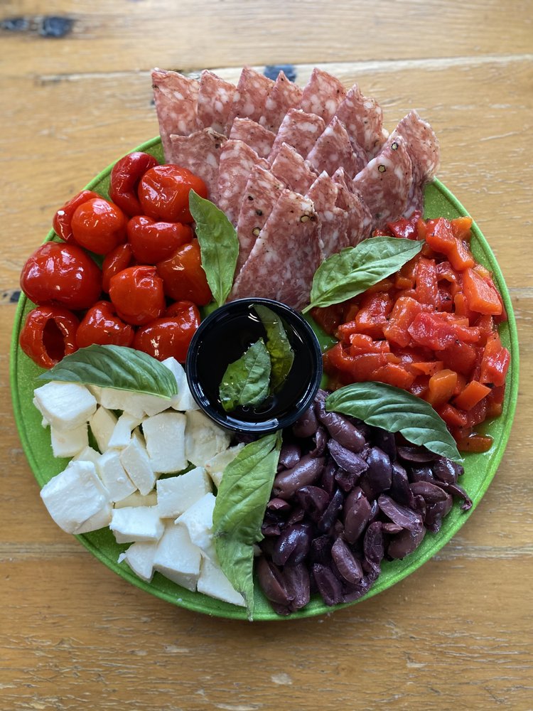 VITTA PIZZA CENTRAL ENTRANCE - Updated June 2024 - 35 Photos - 21 W ...