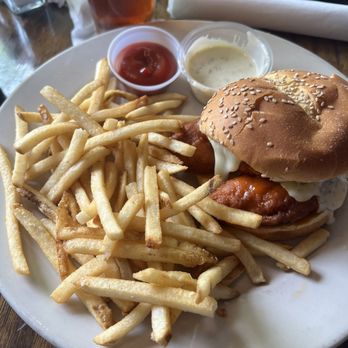 CJ MUGG’S - Updated October 2024 - 123 Photos & 166 Reviews - 200 S ...