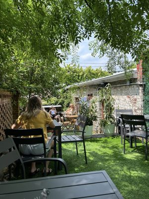 HIDDEN GROUNDS COFFEE - Updated December 2024 - 204 Photos & 70 Reviews ...