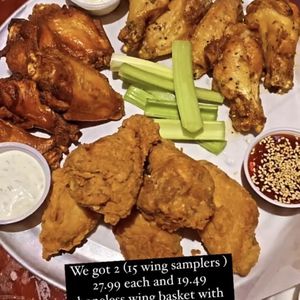 WINGZUP - 357 Photos & 456 Reviews - Chicken Wings - 1000 E 41st St ...