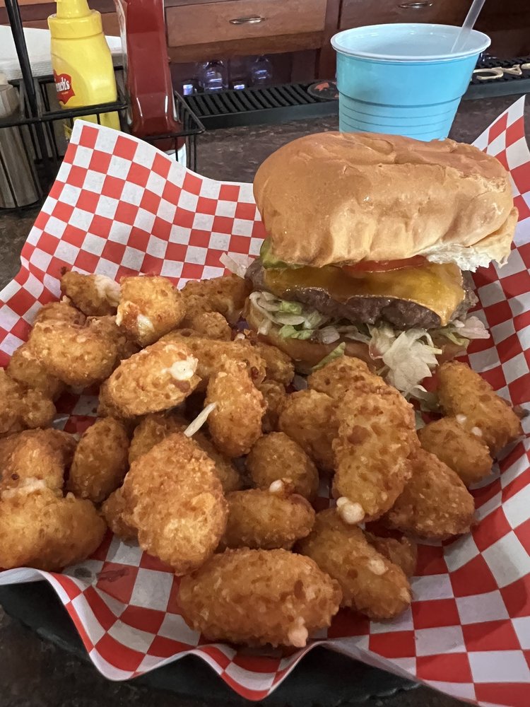 MURDOCK’S - Updated January 2026 - W8178 WI-16, Lowell, Wisconsin ...