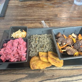 REGGAE JERK HUT - Updated June 2024 - 165 Photos & 118 Reviews - 7001 S ...