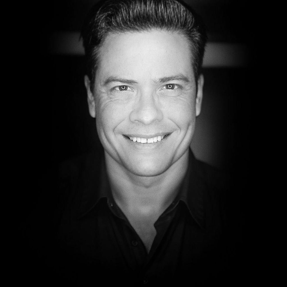 ALEX HERNANDEZ - Updated December 2025 - Contact Agent - 300 Park Ave ...