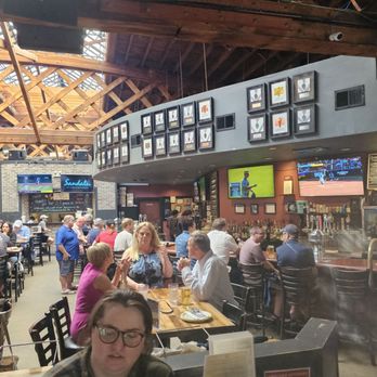 PIECE BREWERY AND PIZZERIA - Updated December 2024 - 1519 Photos & 3909 ...