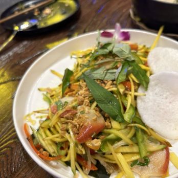 HEM KITCHEN AND BAR - Updated August 2024 - 1223 Photos & 279 Reviews ...