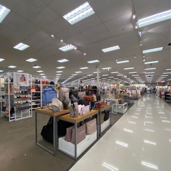 TARGET - Updated December 2025 - 52 Photos & 60 Reviews - 5001 Holt Ave ...