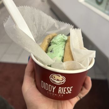 DIDDY RIESE COOKIES - Updated March 2025 - 3409 Photos & 5894 Reviews ...