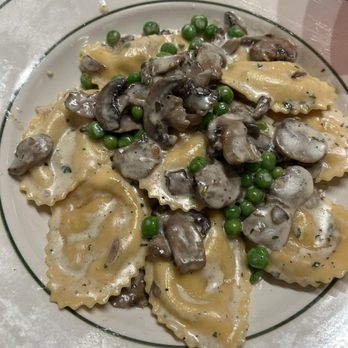 MANDOLAS ITALIAN KITCHEN - Updated February 2025 - 89 Photos & 49 ...