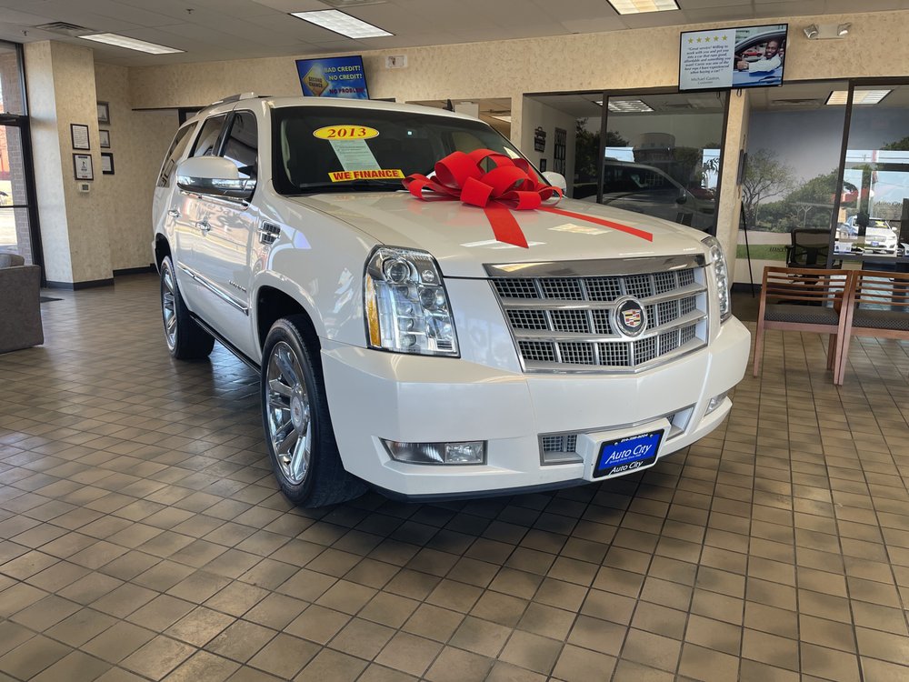 AUTO CITY CREDIT - Updated December 2025 - 18 Photos - 940 N I-35 E ...