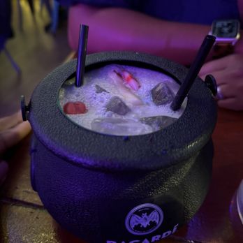 INA MAE TAVERN & PACKAGED GOODS - Updated January 2026 - 870 Photos ...