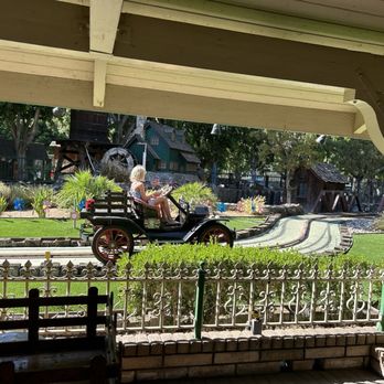 CASTLE PARK - Updated September 2024 - 633 Photos & 805 Reviews - 3500 ...