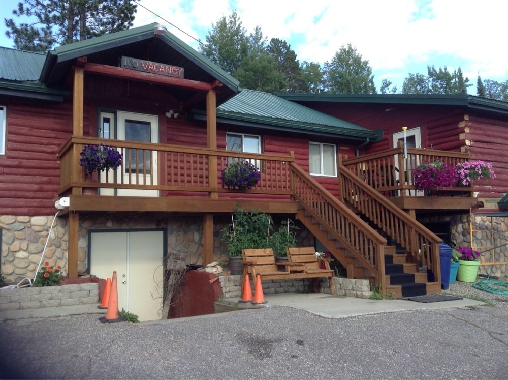 PINE RIDGE MOTEL - 7258 Crane Lake Rd, Crane Lake, Minnesota - Hotels ...