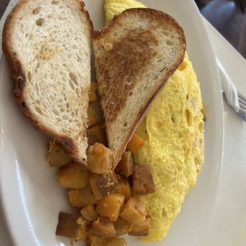 DULCE MAMI CAFÉ RIVERSIDE - Updated December 2025 - 115 Photos & 52 ...