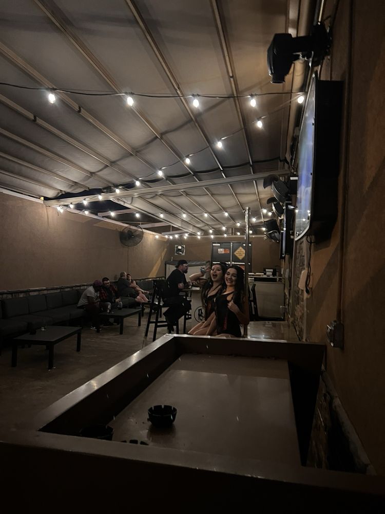 PLATINUM 84 - Updated December 2025 - 80 Photos & 74 Reviews - 8485 ...