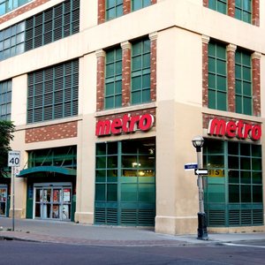 CARLOAD ON THE BEACH - 21 Reviews - 2038 Queen St E, Toronto, Ontario ...