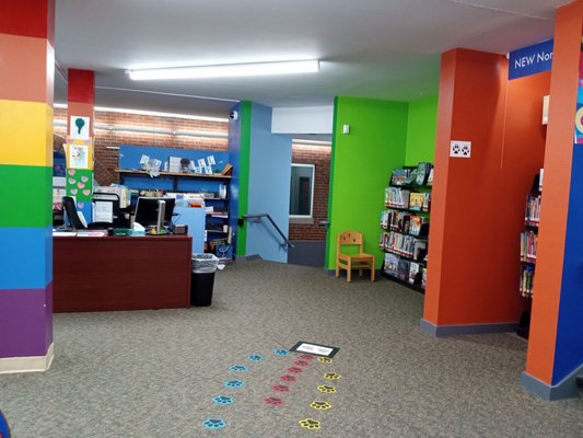 RUSSELL LIBRARY - Updated October 2025 - 45 Photos & 17 Reviews - 123 ...