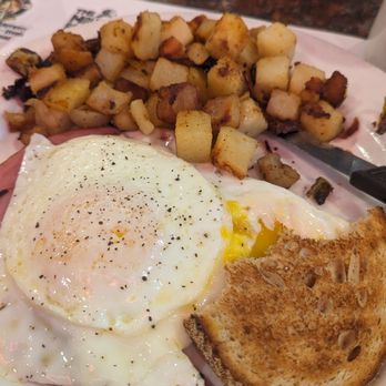 ROSCOE DINER - Updated December 2025 - 186 Photos & 298 Reviews - 1908 ...