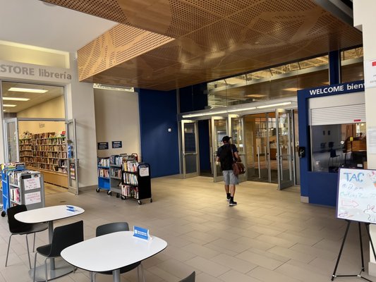 MCALLEN PUBLIC LIBRARY - Updated December 2025 - 47 Photos & 16 Reviews ...