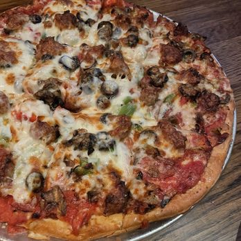 FIXTURE PIZZA PUB - Updated September 2024 - 354 Photos & 333 Reviews ...