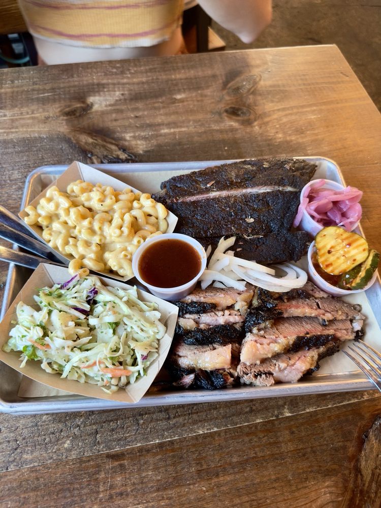 OAK’D BBQ - Updated July 2024 - 163 Photos & 141 Reviews - 4525 Belt ...