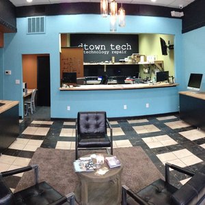 WAREHOUSE BATTERY OUTLET - 33 S 14th St, Quakertown, Pennsylvania ...