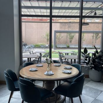 BIRDIE’S BARROOM AND KITCHEN - Updated October 2025 - 235 Photos & 129 ...