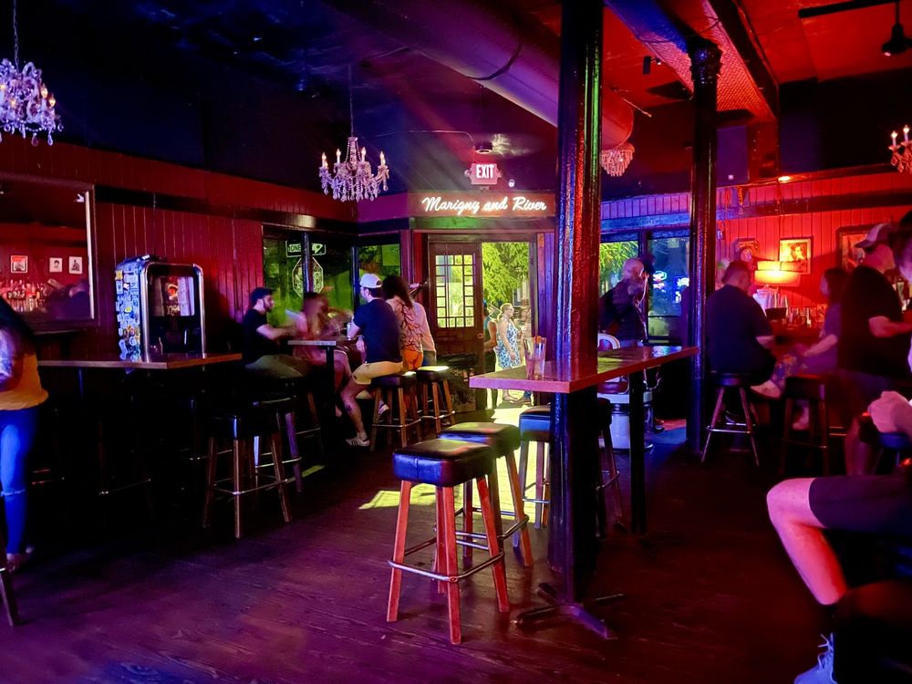 THE R BAR - Updated February 2025 - 146 Photos & 178 Reviews - 1431 ...