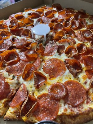 RED HUT PIZZA - 950 Main St, Susanville, California - Chicken Wings ...