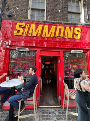 SIMMONS SOHO - Updated July 2025 - 22 Photos & 11 Reviews - 2 Bateman ...