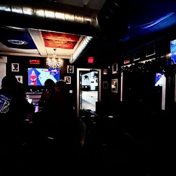 ST ANDREWS PUB - Updated December 2025 - 21 Photos & 11 Reviews - 949 ...