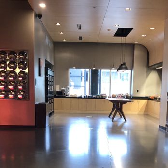 ALOFT SEATTLE SEA-TAC AIRPORT - Updated August 2024 - 150 Photos & 105 ...