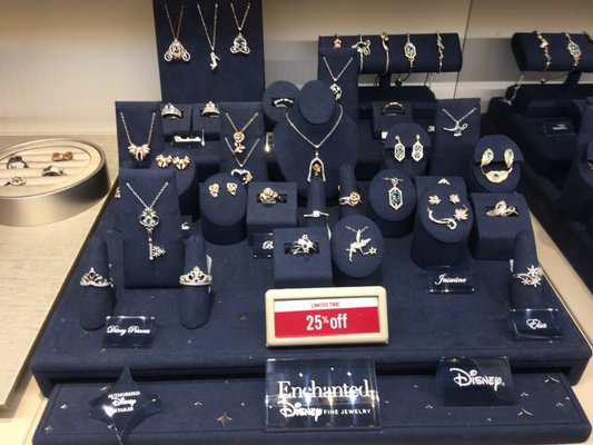 ZALES OUTLET - Updated December 2025 - 19 Photos & 39 Reviews - 7400 ...