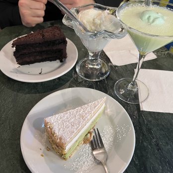 CAFFE PARADISO - Updated October 2025 - 334 Photos & 361 Reviews - 255 ...