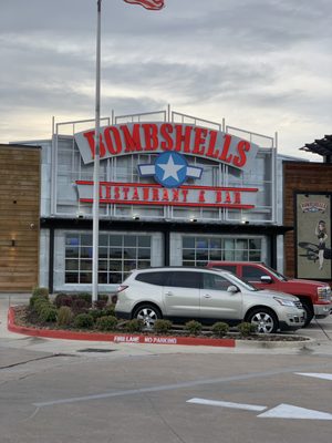 BOMBSHELLS RESTAURANT & BAR - 143 Photos & 185 Reviews - 14191 ...