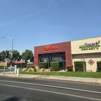 RED ROBIN GOURMET BURGERS AND BREWS - Updated May 2026 - 327 Photos ...