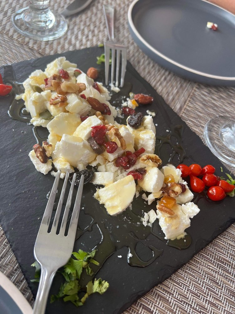 IBÉRICOS TAPAS Y VINOS RESTAURANT & BAR - 33 Photos - 13909 SW 88th St ...