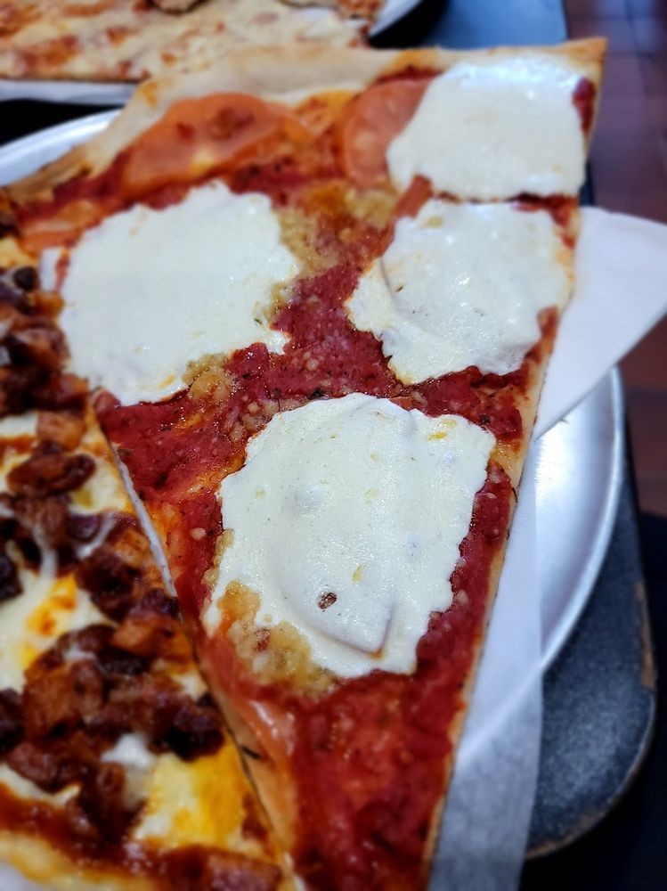 PIZZA HAVEN - Updated October 2025 - 36 Photos & 120 Reviews - 4942 ...