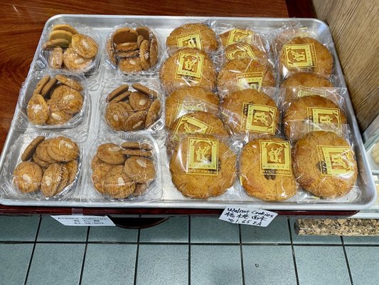 LONG’S FAMILY PASTRY - 786 Photos & 347 Reviews - 715 N Spring St, Los ...