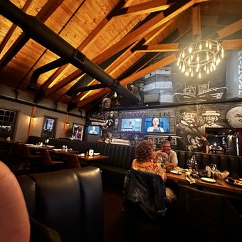 SOCO TAVERN - Updated January 2026 - 61 Photos & 23 Reviews - 136 Huttleston Ave, Fairhaven ...